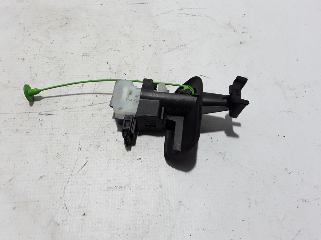 Used VOLVO V40 Fuel filler cap lock 32260461