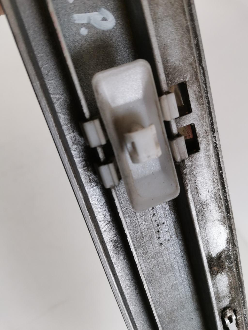 Naudotas Mercedes Benz E-Class Priekinių durų juosta A2116902062