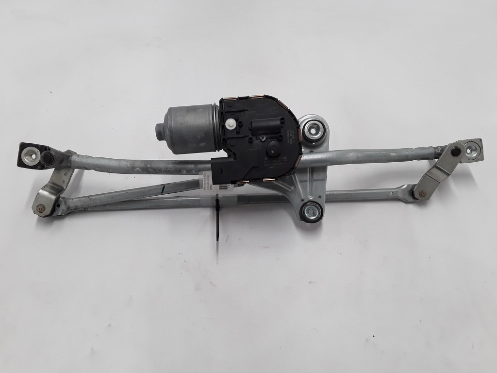 Used VOLVO XC60 Windshield wiper mechanism 3397021530