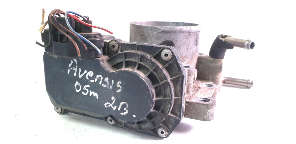 Used TOYOTA Avensis Accelerator valve 22030-28050