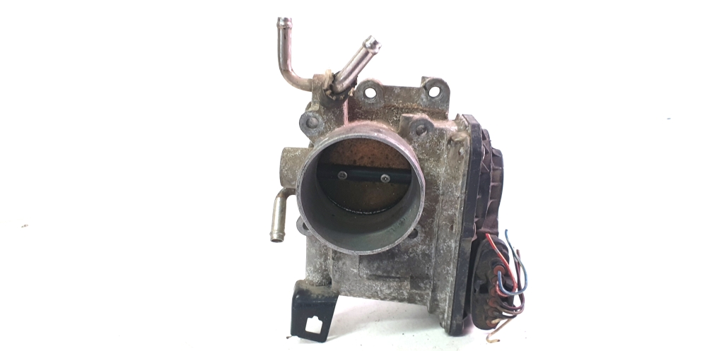 Used TOYOTA Avensis Accelerator valve 22030-28050