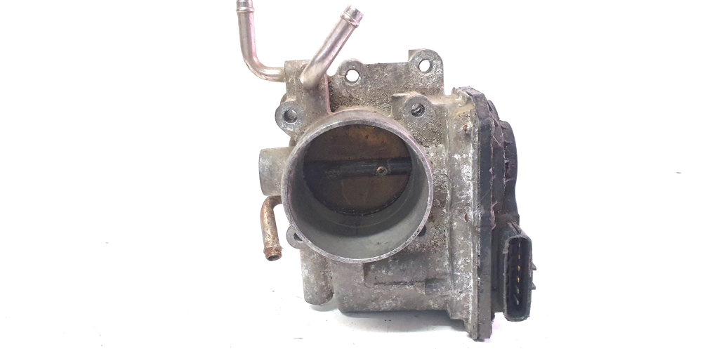 Used TOYOTA Avensis Accelerator valve 22030-28050