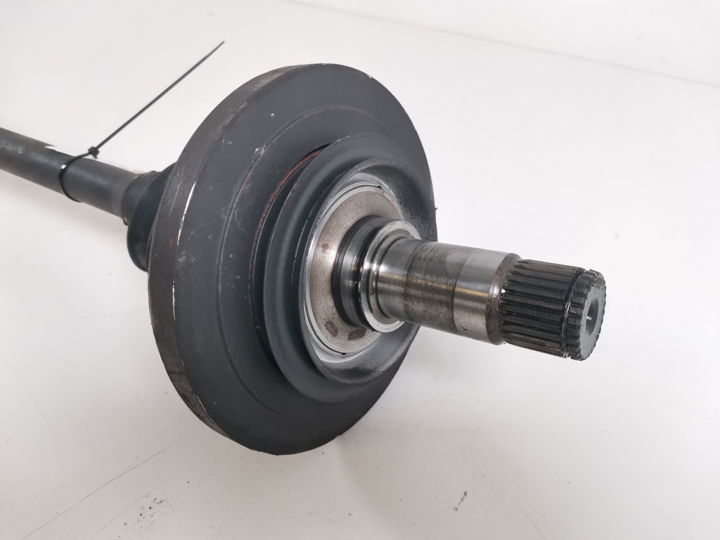 Used Mercedes Benz E-Class Rear axle and its details A2113500916