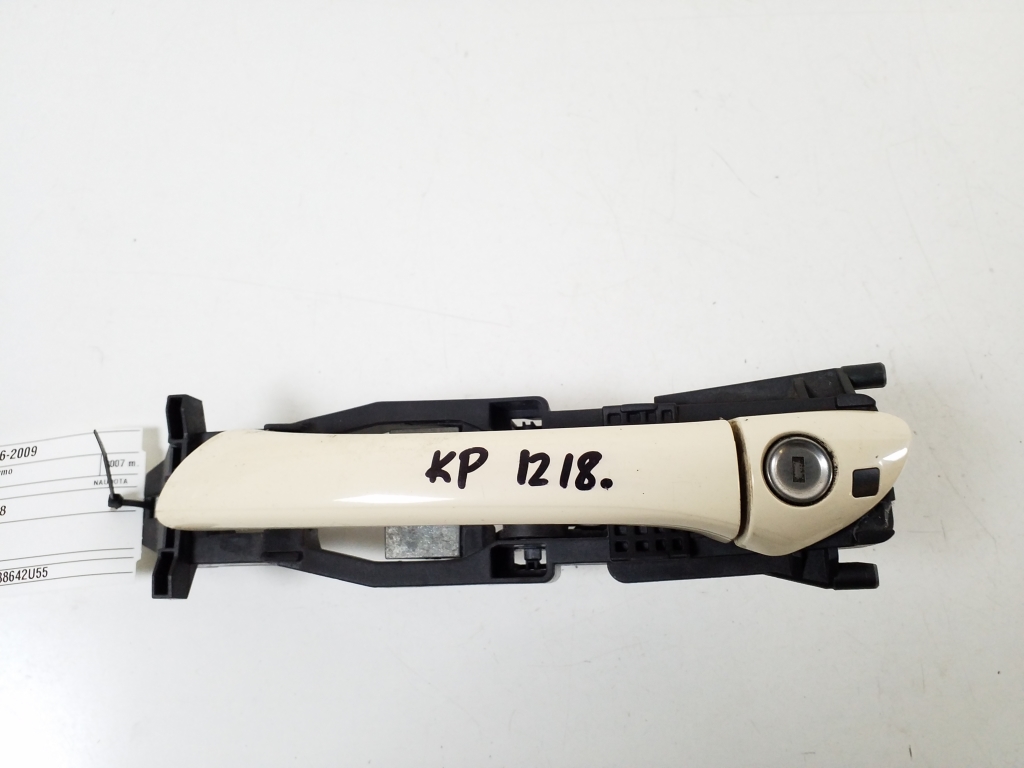 Used Mercedes Benz E-Class Front door external opening handle and its ...