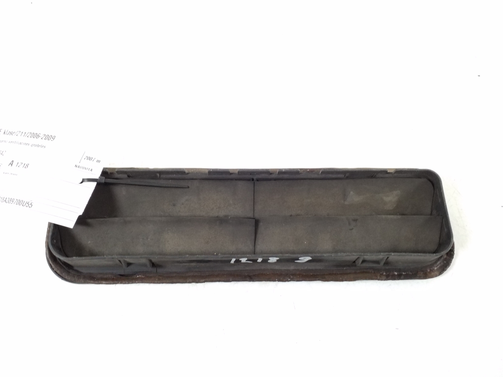 Used Mercedes Benz E-Class Rear wing ventilation grille A2118300042