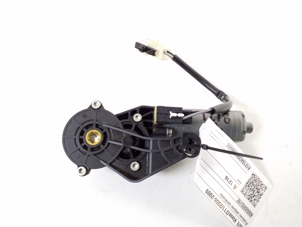 Used Mercedes Benz E-Class Front seat engine A0068205742