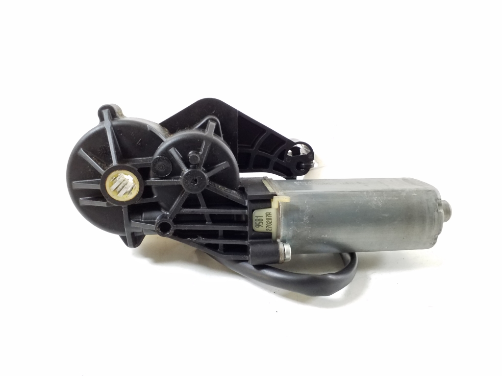 Used Mercedes Benz E-Class Front seat engine A0068205742