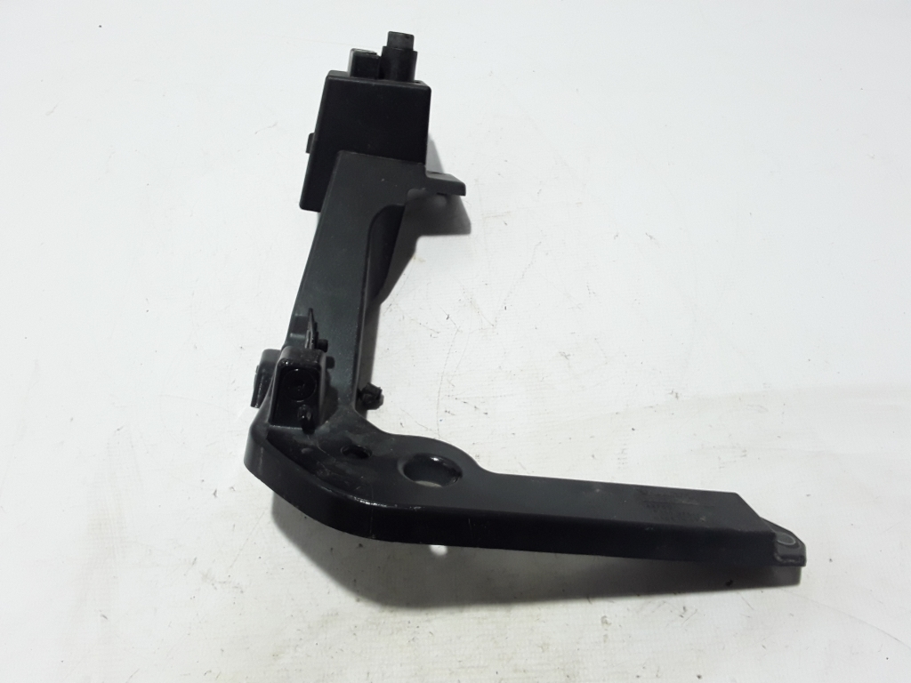Used VOLVO XC40 Headlamp holder 32234762
