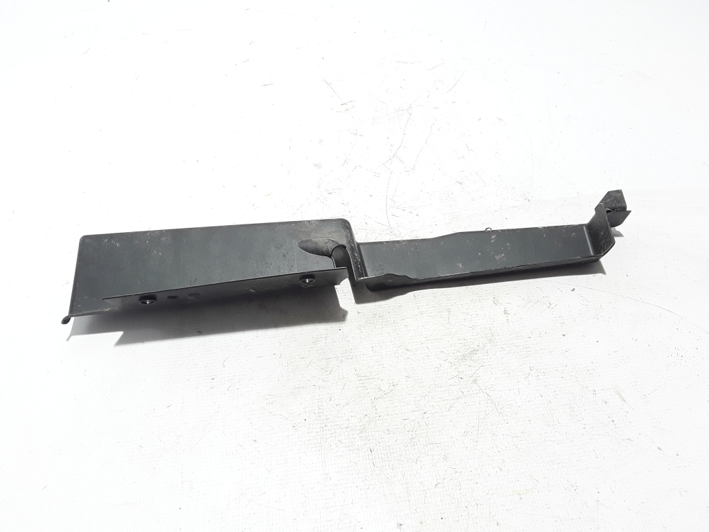 Used VOLVO XC40 Trim under the bonnet 31651853