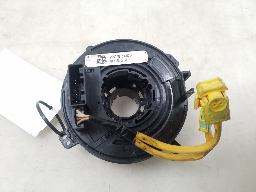 Used Opel Insignia Steering coil 25947775