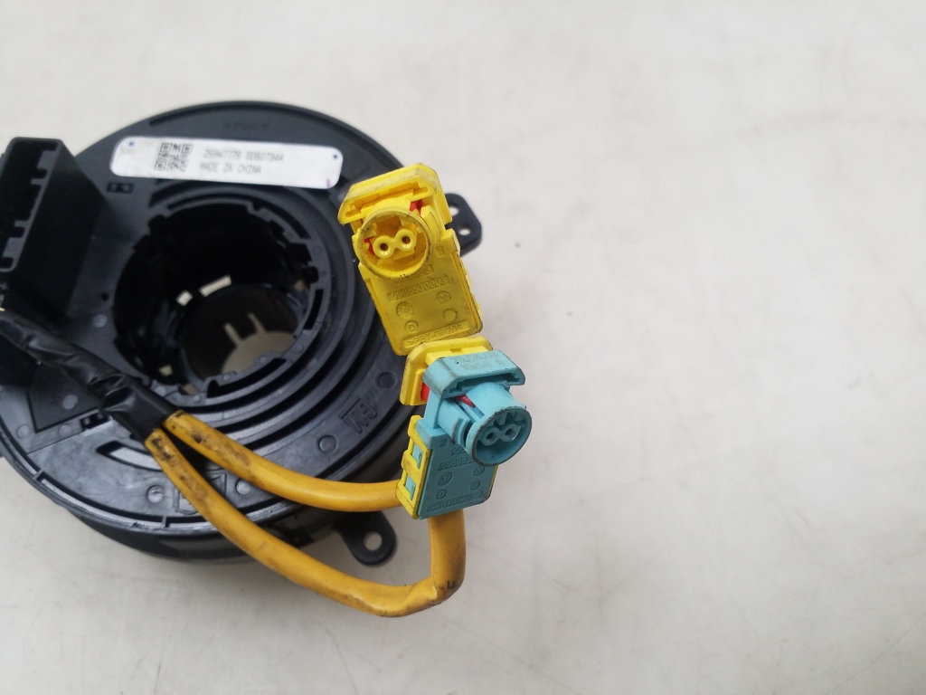 Used Opel Insignia Steering coil 25947775