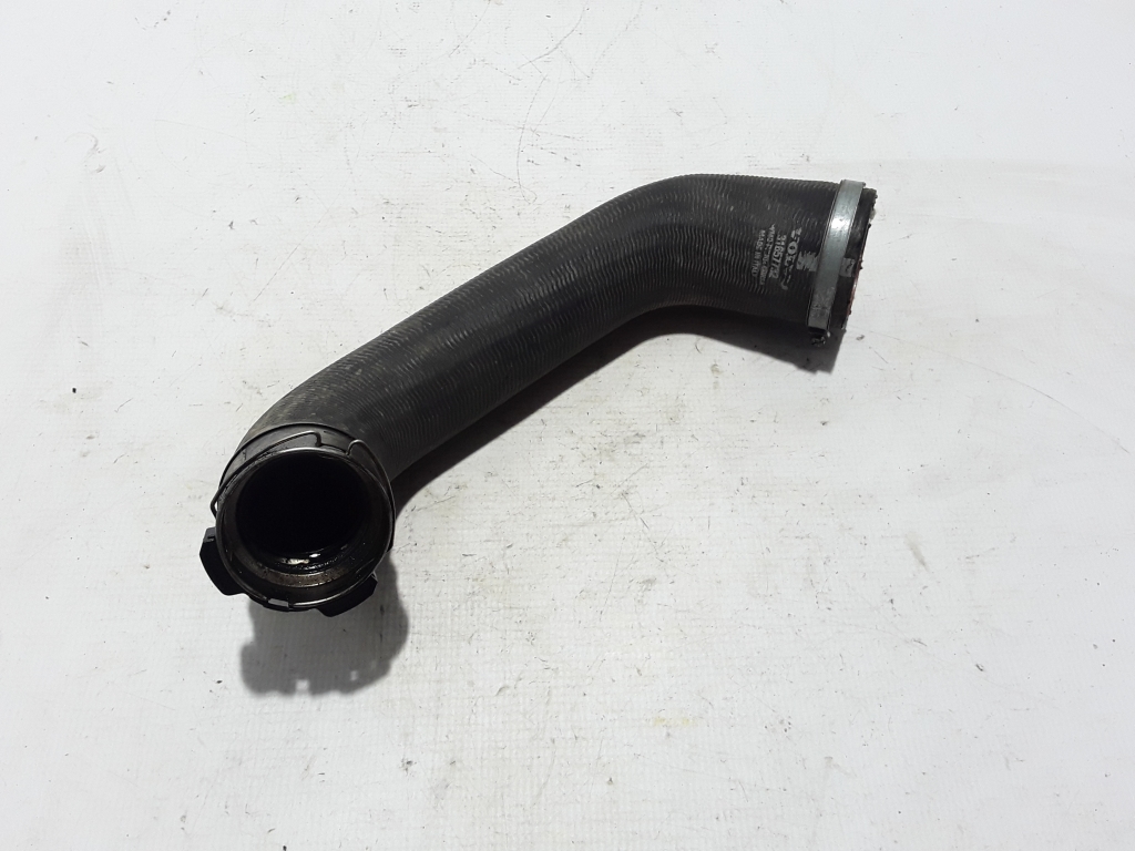 Used VOLVO V40 Intercooler hose 31657732
