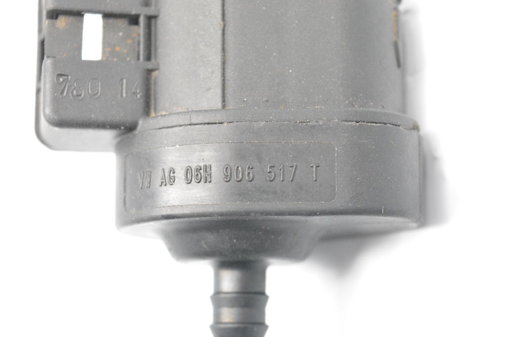 Used Volkswagen Passat Valve other 06H906517T