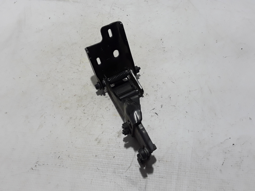 Used Chrysler Pacifica Sliding door bracket 68185994AA