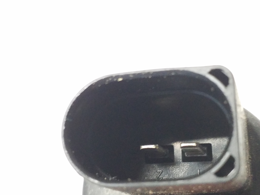 Used Mercedes Benz E-Class Front window washer motor A2218690121