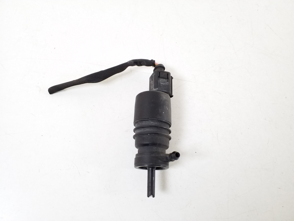 Used Mercedes Benz E-Class Front window washer motor A2108690821