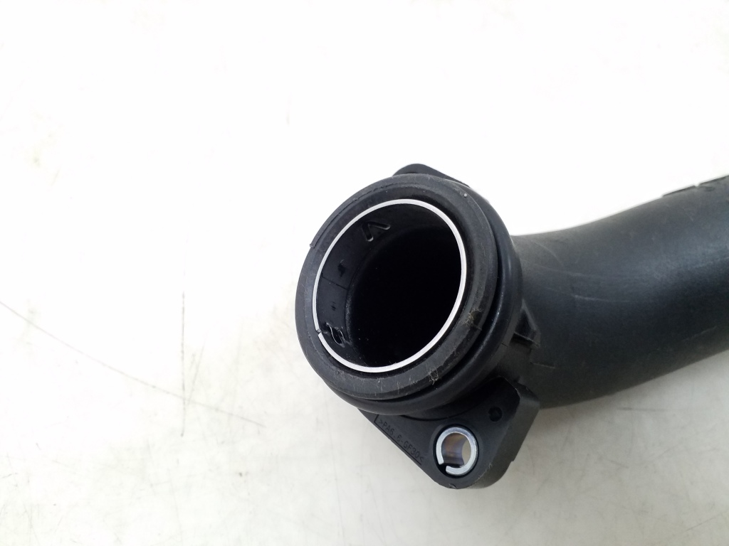 Used VOLVO S90 Intercooler hose 31492218