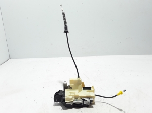 Naudotas VOLVO XC60 Galinių šoninių durų užraktas 32131411