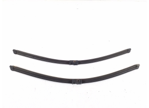 Used Mercedes Benz C-Class Windshield wiper blades A2048201300