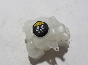 Used VOLVO XC60 Tank for coolant 31465682