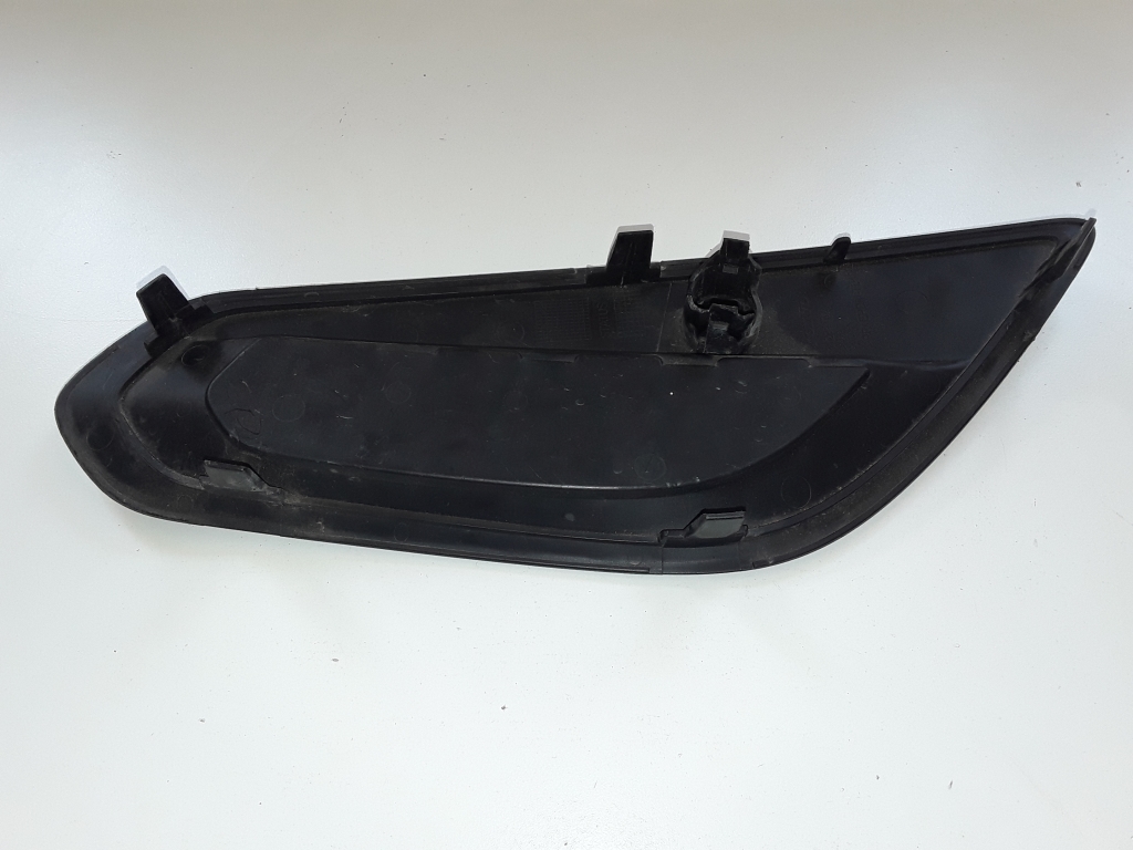 Used VOLVO S60 Front bumper lower grille 31294132