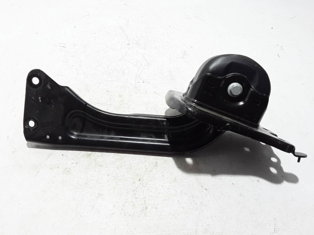 Used VOLVO XC40 Rear lever 32221936