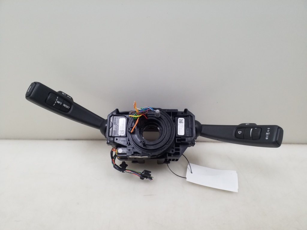 Used VOLVO XC60 Switch and its parts