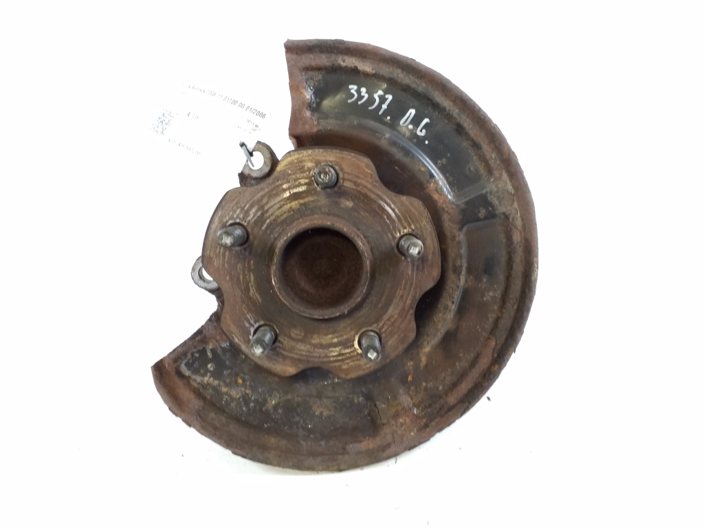 Used TOYOTA Avensis Rear hub