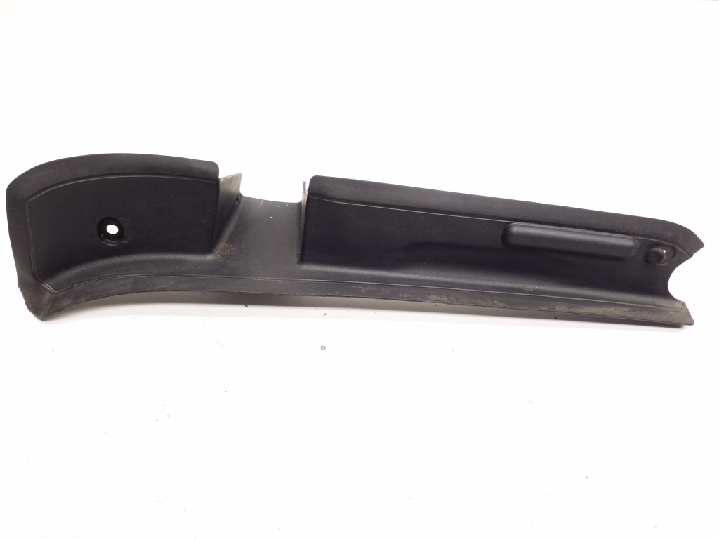 Used Mercedes Benz C-Class Other detail of the boot lid punch A2046931733