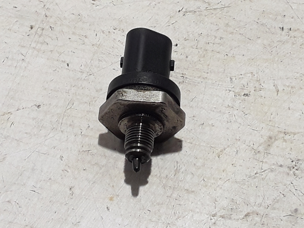 Used Mazda CX-5 Oil level sensor K3239