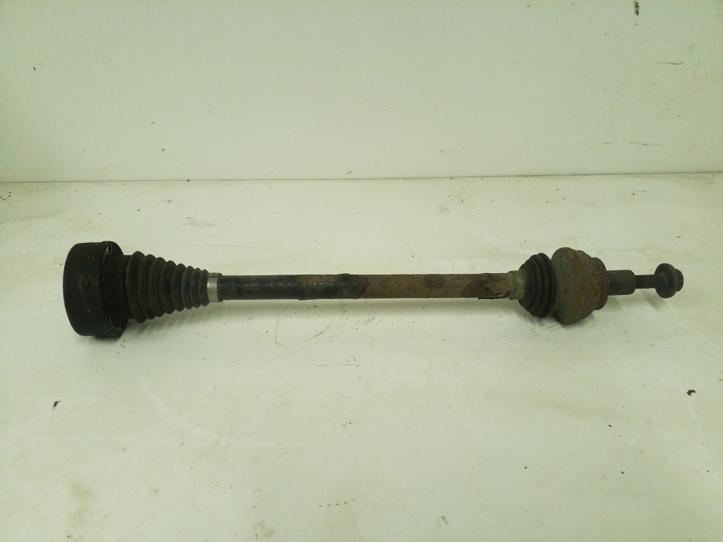 Used Volkswagen Passat Rear axle and its details