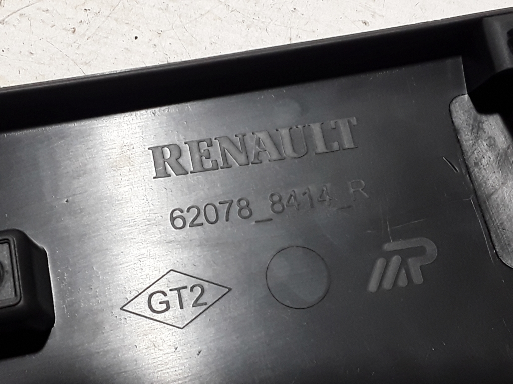 Used Dacia Sandero Front bumper number plate holder 620788414R