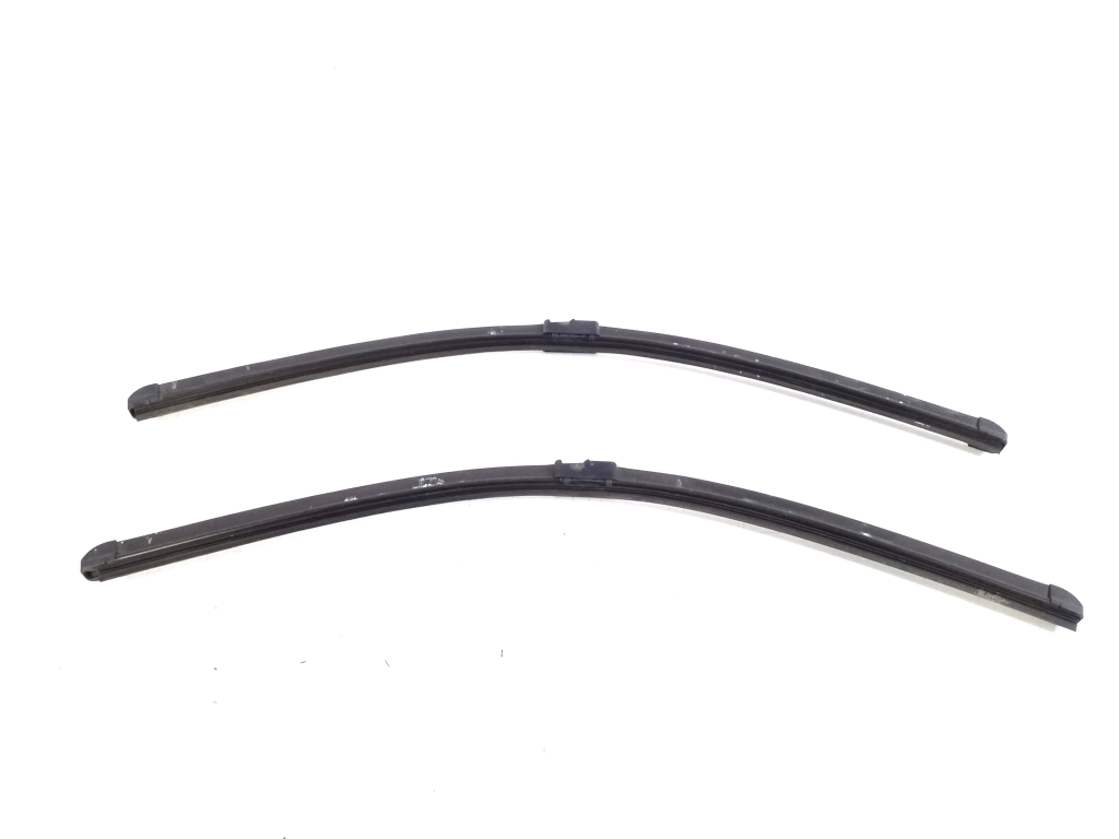 Used Mercedes Benz E-Class Windshield wiper blades A2128201900