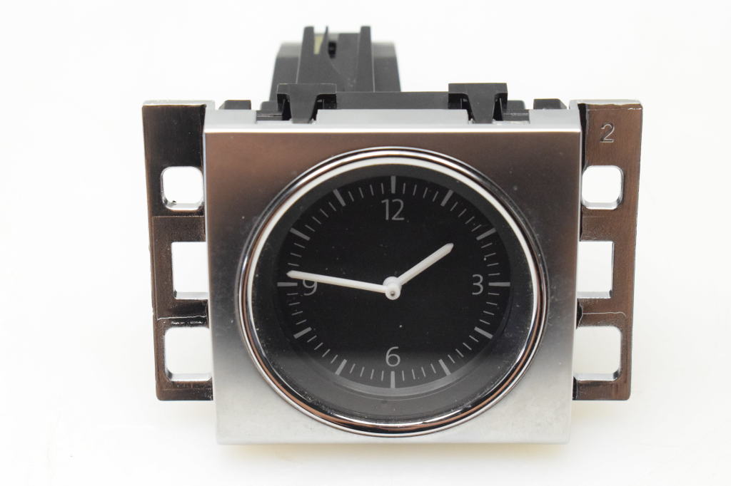 Used Volkswagen Passat Cabin clock 3AA919204A