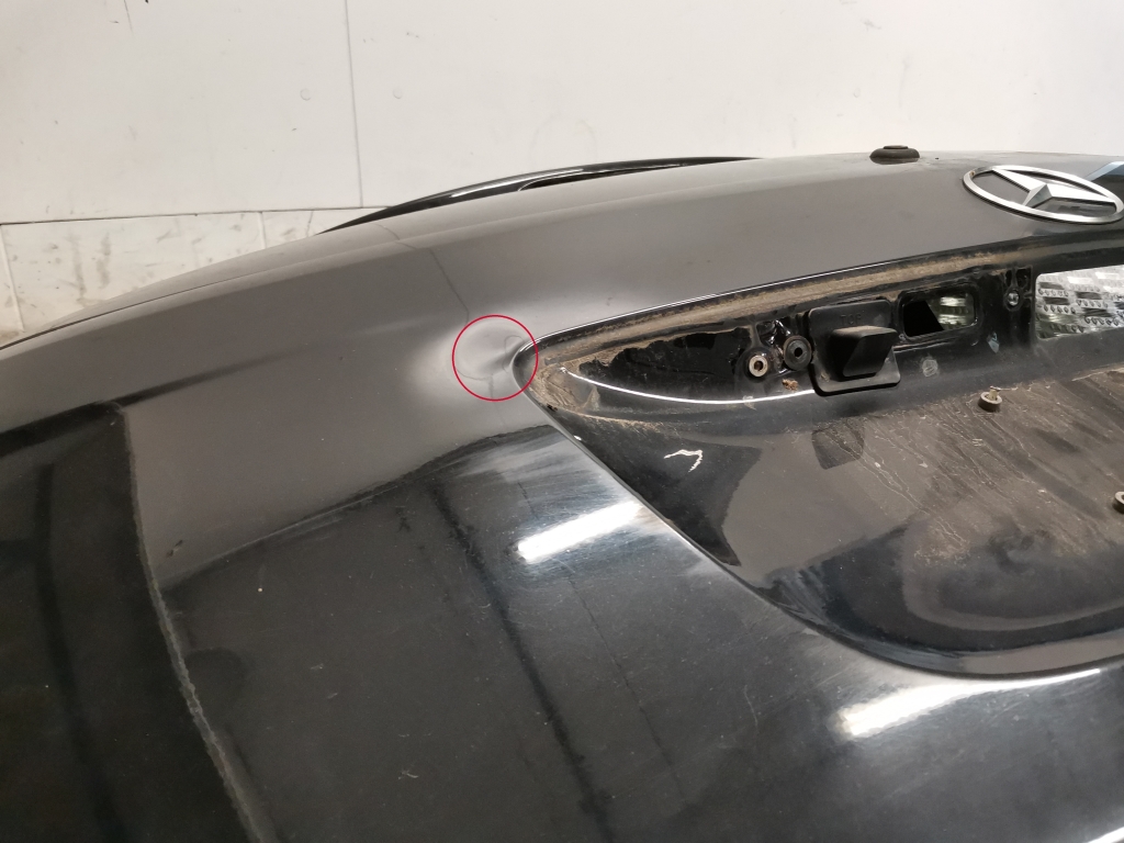 Used Mercedes Benz ML-Class Trunk lid and its parts
