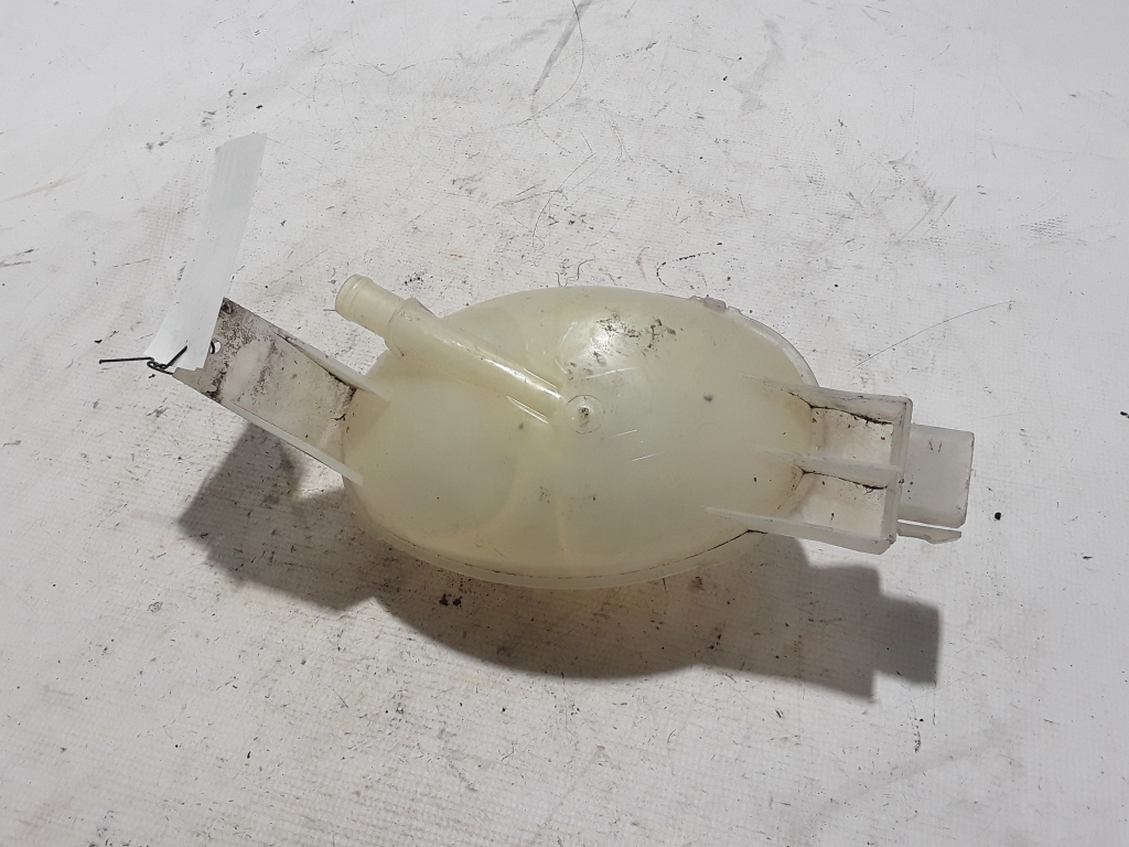 Used RENAULT Master Tank for coolant 217100015R