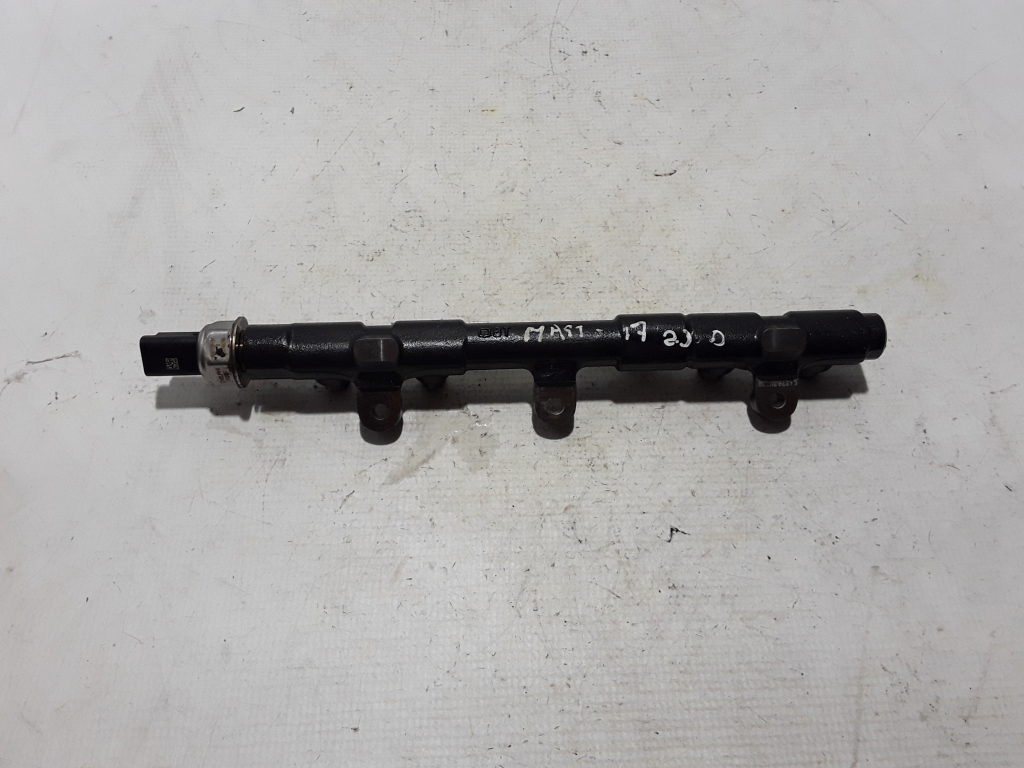 Kasutatud RENAULT Master Kõrgsurve kütusetee 175217543R