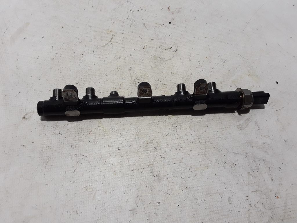 Used RENAULT Master High pressure fuel route 175217543R