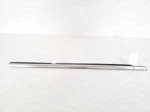 Naudotas Mercedes Benz ML-Class Sandarinimo guma po variklio gaubtu ...