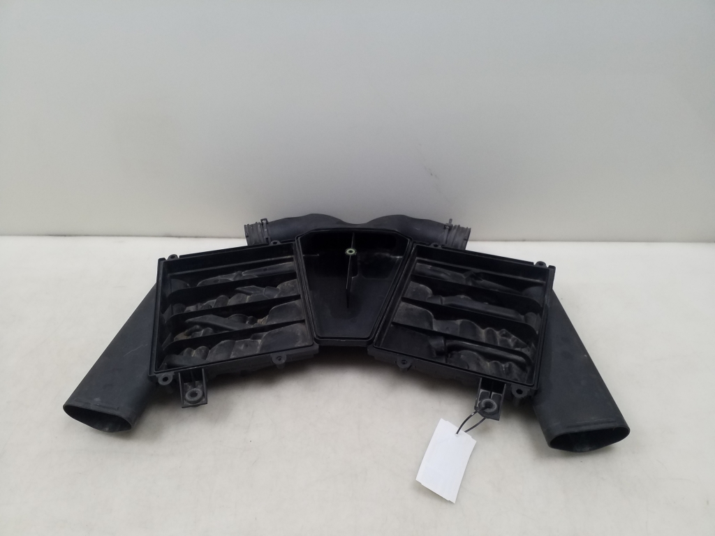 Used Mercedes Benz E-Class Air filter housing and its parts A6290900201
