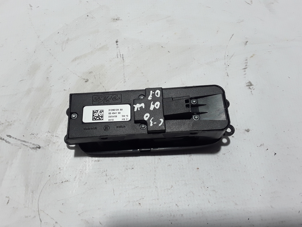 Used VOLVO C30 Front door glass switch 31295124