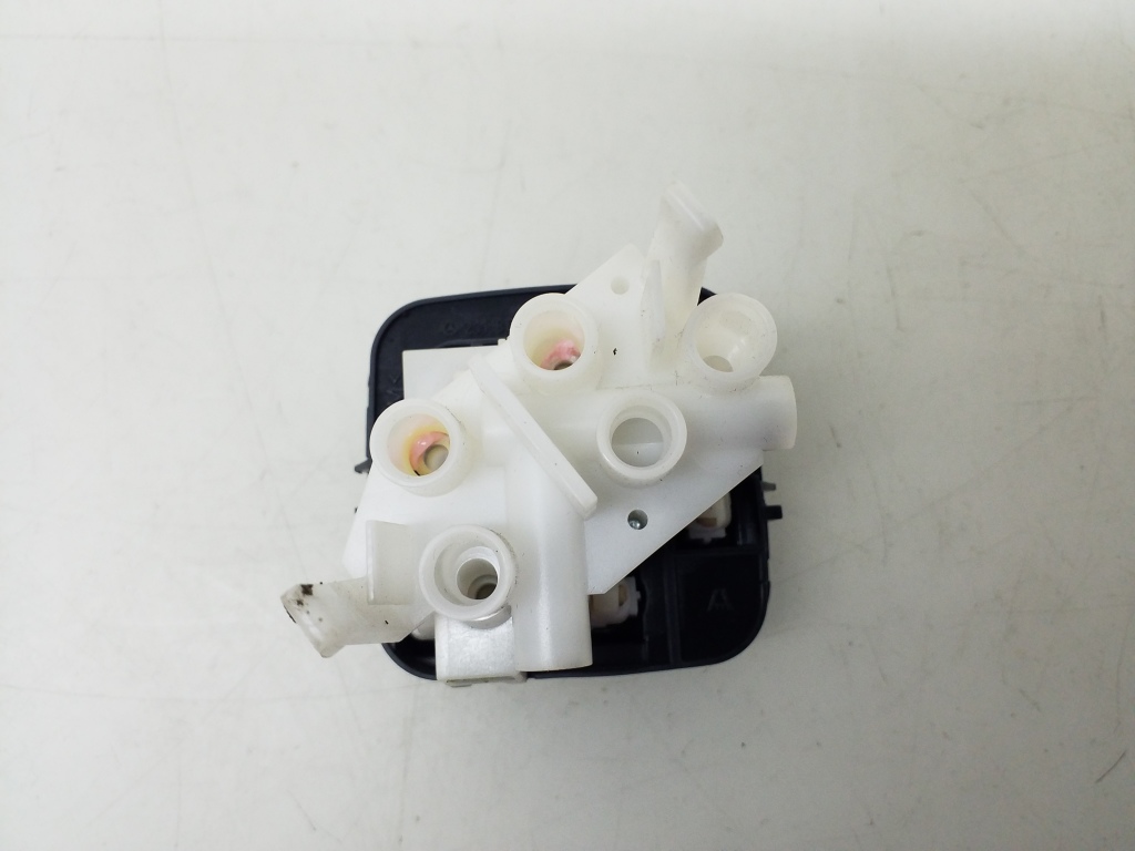 Naudotas Mercedes Benz CLS-Class Priekinės sėdynės valdymo jungiklis ...