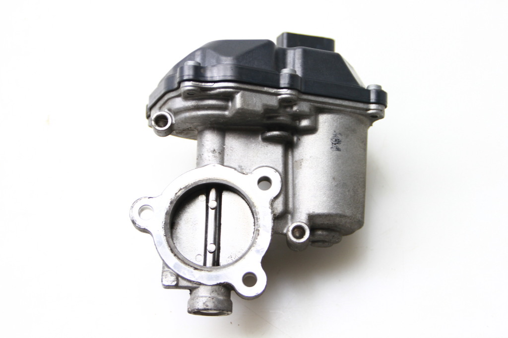 Used Volkswagen Golf EGR valve 04L131501C
