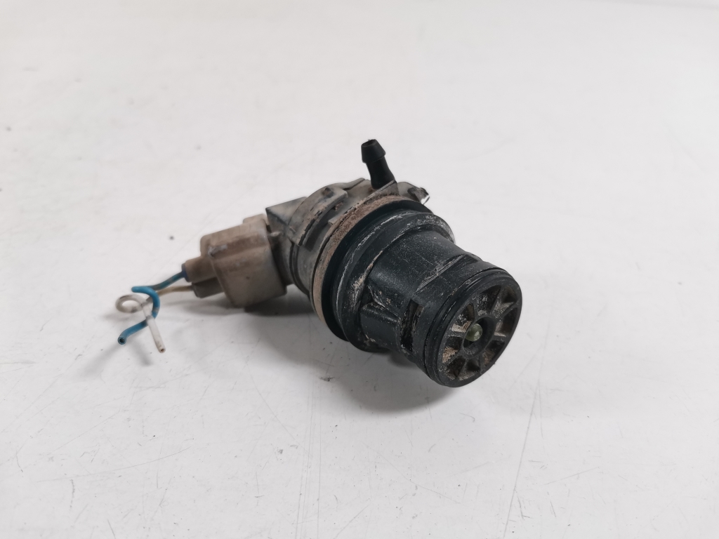 Used TOYOTA RAV 4 Front window washer motor 85330-71010