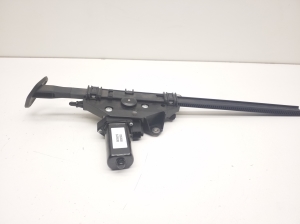 Used Mercedes Benz E-Class Seat belt pretensioner A2078600282