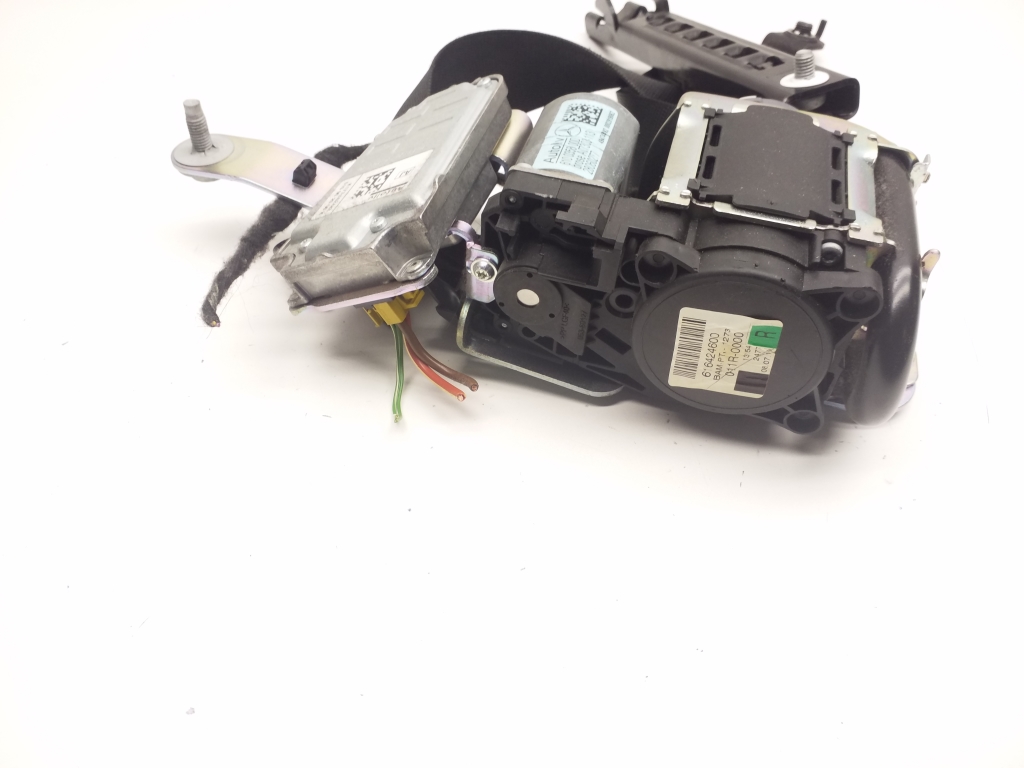 Used Mercedes Benz C-Class Front seat belt A2048602686
