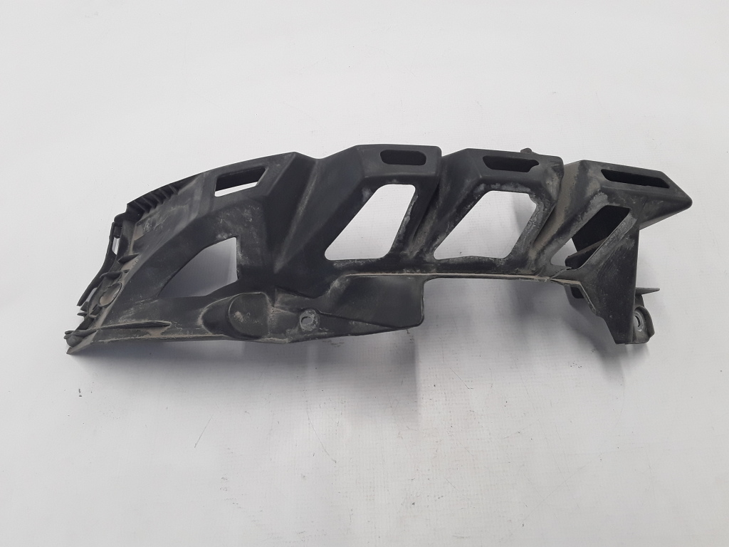 Used RENAULT Megane Rear bumper bracket 8200074438