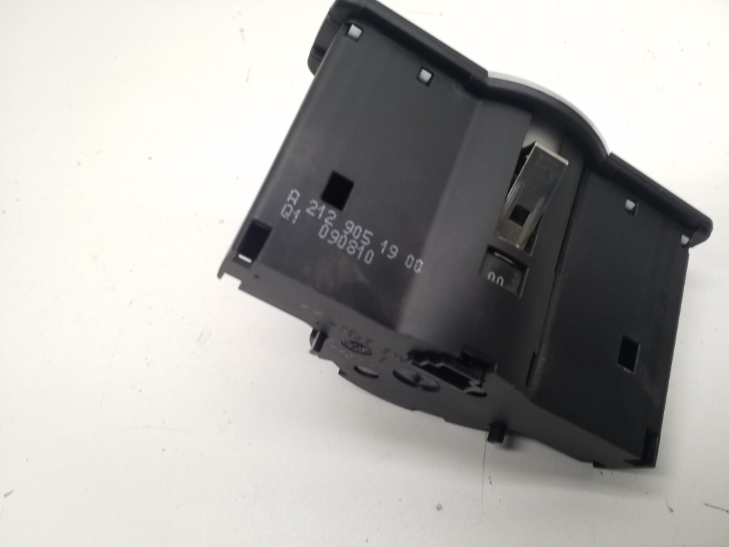 Used Mercedes Benz E-Class Light on switch A2129051900