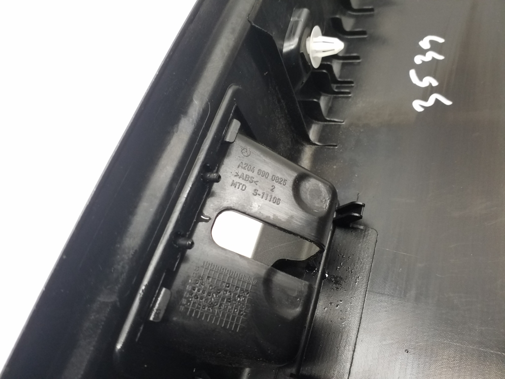 Used Mercedes Benz C-Class Rear panel interior trim A2046900825