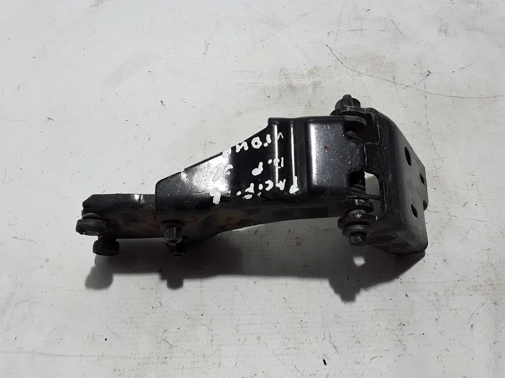 Used Chrysler Pacifica Sliding door bracket 68185994AA